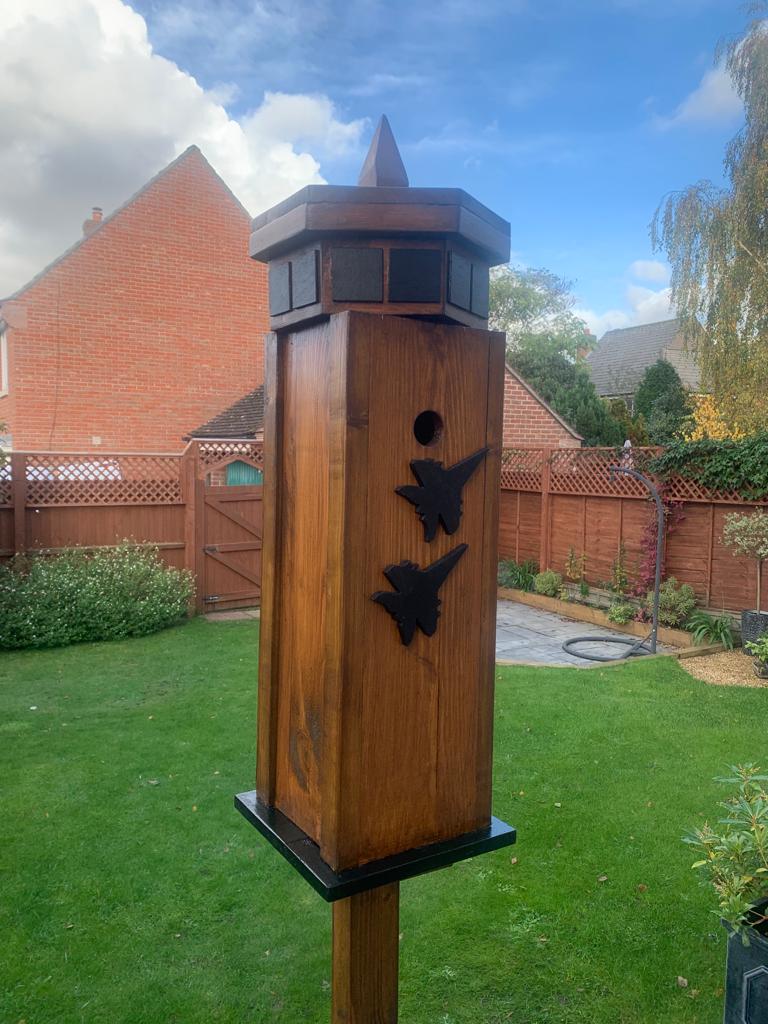 The Control Tower - Birdhouse - Bird & Lodgings