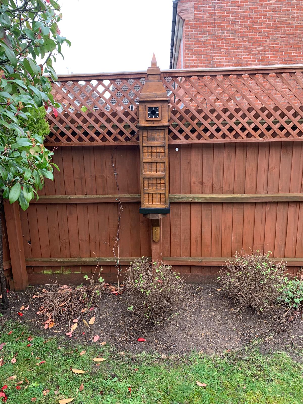 Big Ben – Birdhouse (freestanding or optional bracket) - Bird & Lodgings