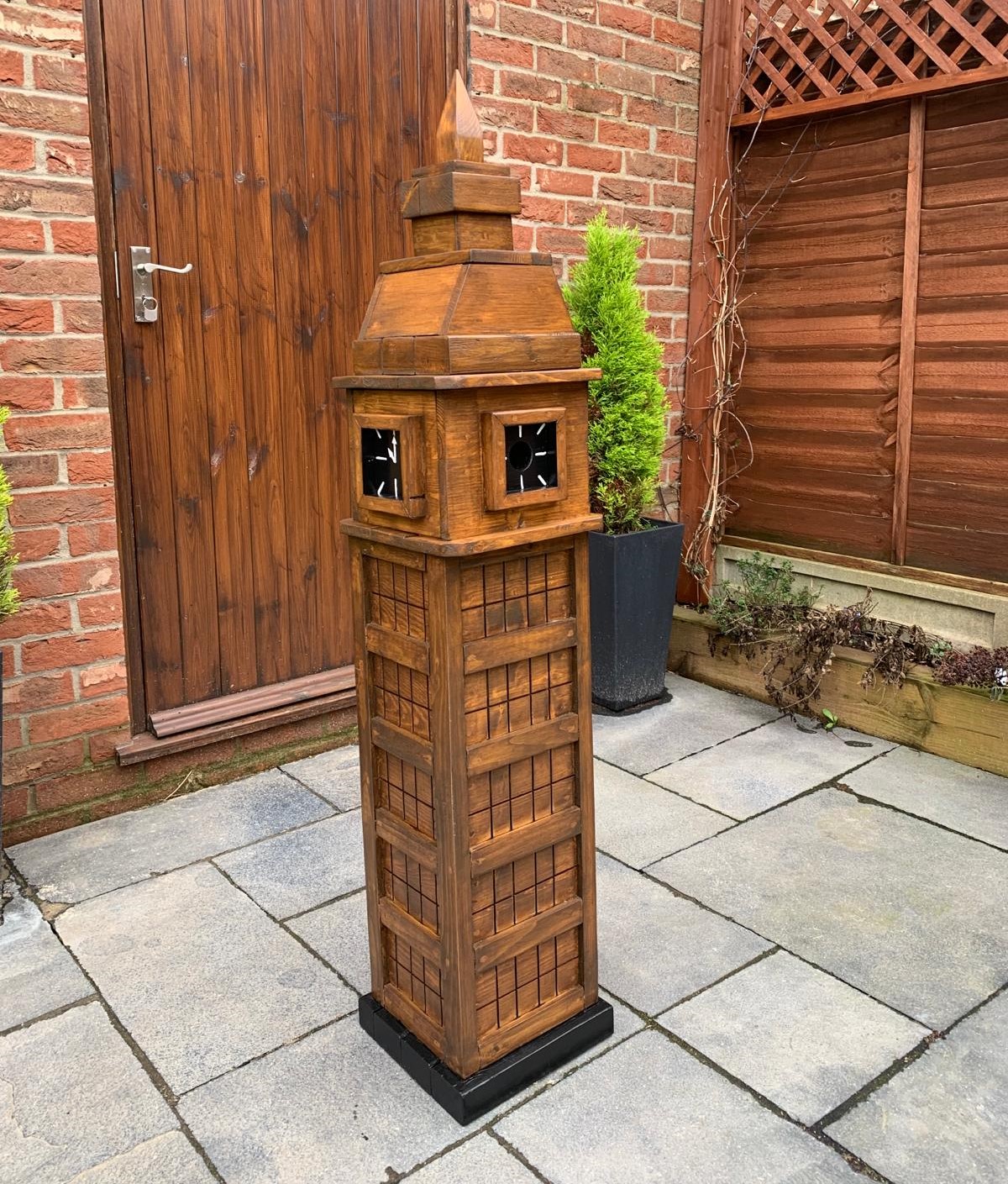 Big Ben – Birdhouse (freestanding or optional bracket) - Bird & Lodgings